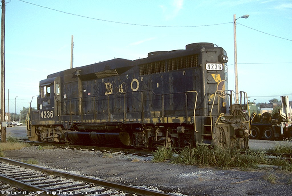 CSX GP30M 4236